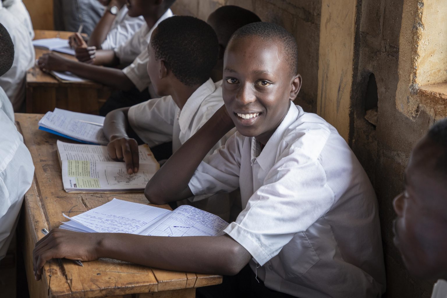 ProFuturo and UNHCR to bring digital education to primary schools in ...